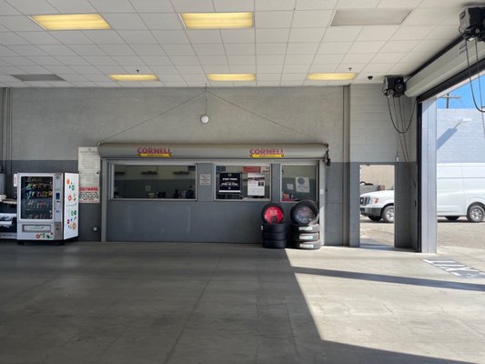 GLENDALE NISSAN - Updated April 2025 - 91 Photos & 330 Reviews - 727 S ...