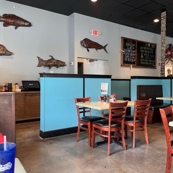 GET HOOKED GRILL - Updated December 2025 - 40 Photos & 38 Reviews - 5546 Main St, New Port ...