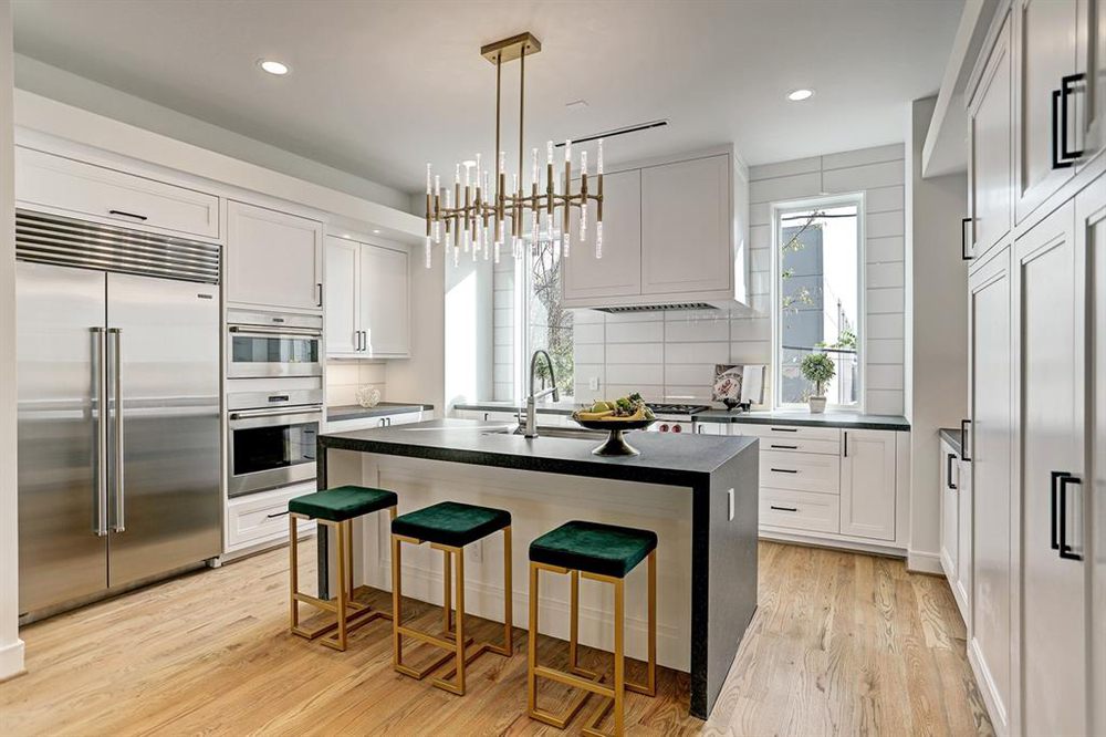 VICTORIA BILLS - CB&A - 12 Photos - 10200 Grogans Mill Rd, The ...