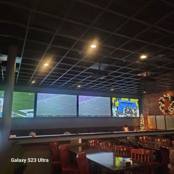 ROGER BROWN’S RESTAURANT AND SPORTS BAR - Updated December 2025 - 435 ...