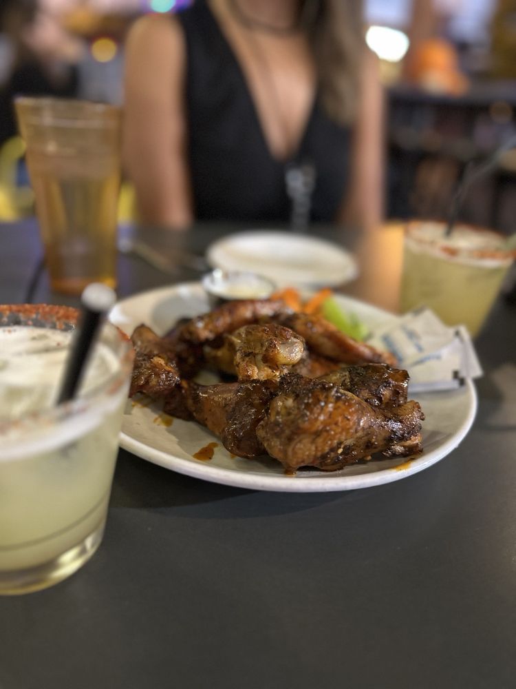 12 SOUTH TAPROOM & GRILL - Updated December 2025 - 212 Photos & 402 ...