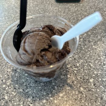 FROSTBITE ICE CREAM & MORE - Updated July 2025 - 124 Photos & 92 ...