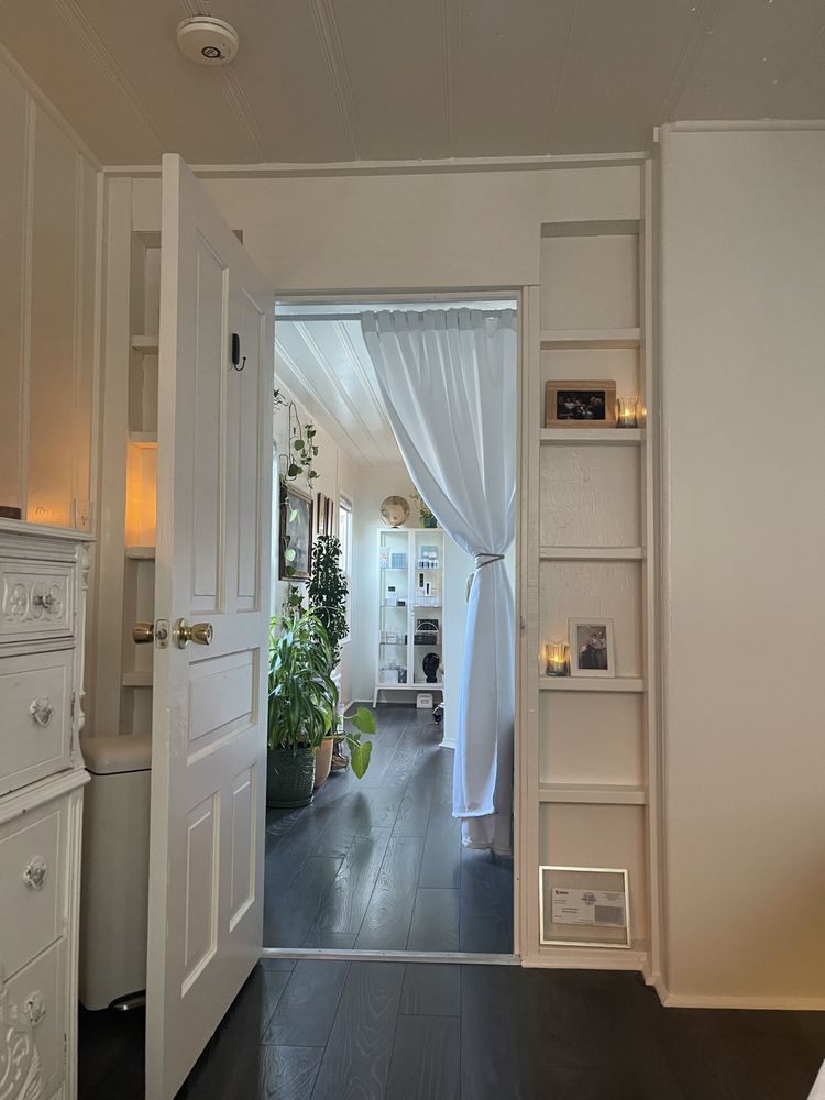 AMANDA HYDE SKIN - Updated January 2026 - 41 Photos & 123 Reviews - 722 ...