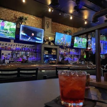 PORT CITY TAVERN - Updated January 2025 - 120 Photos & 115 Reviews ...