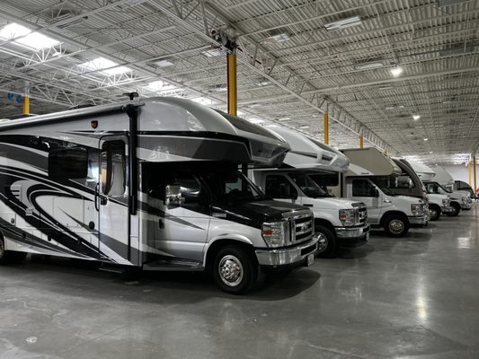 APPLE RV & BOAT STORAGE - Updated December 2025 - 26 Photos - 15000 ...