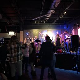 BRITTON TAVERN - Updated July 2025 - 94 Photos & 112 Reviews - 14005 ...