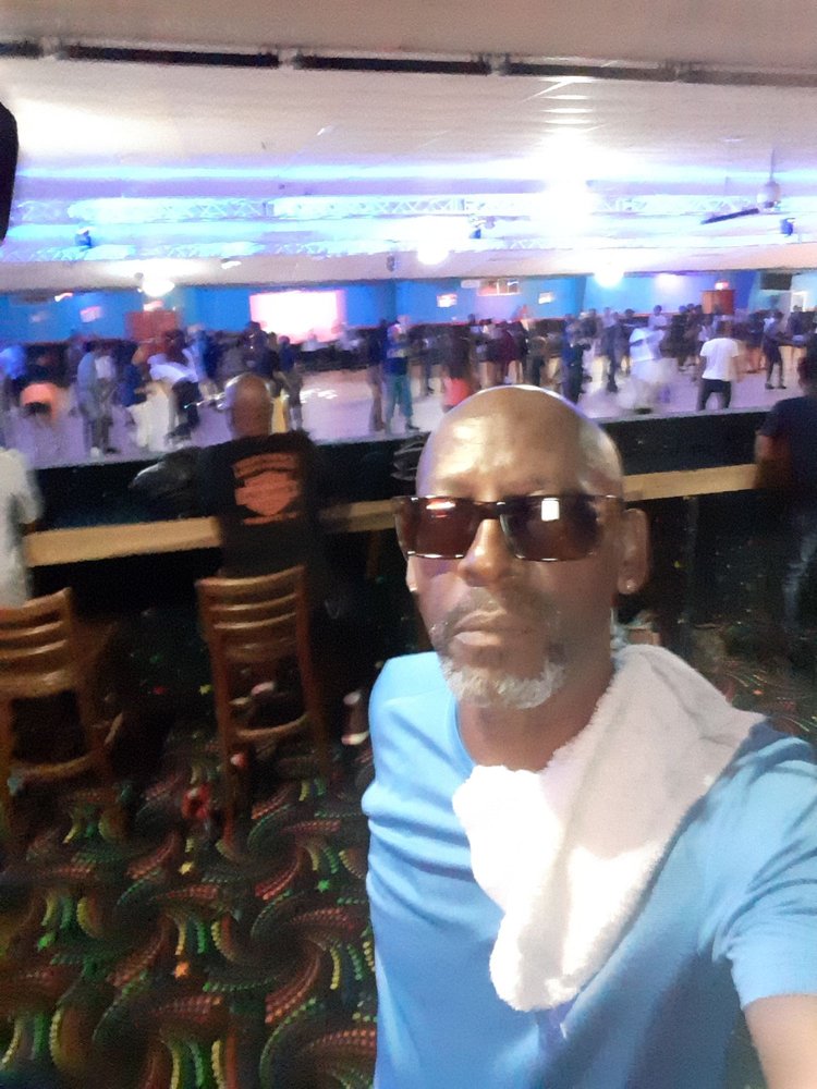 GOLDEN GLIDE - Updated June 2024 - 12 Photos & 30 Reviews - 2750 Wesley ...