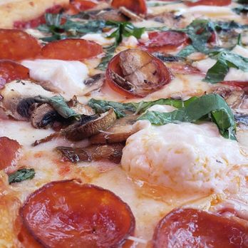 SLAP BOX PIZZA AND WINGS - Updated October 2025 - 27 Photos & 25 ...