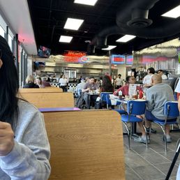 BOB & EDITH’S DINER - MANASSAS CORNER - Updated July 2025 - 68 Photos ...