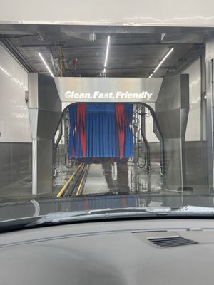 CREW CARWASH - Updated January 2026 - 22 Photos - 14650 Umber Ave ...