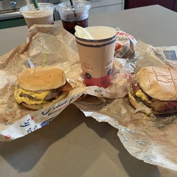 BURGERMASTER - Updated April 2025 - 33 Photos & 24 Reviews - 98 NE ...