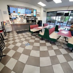 DOC’S - Updated October 2025 - 69 Photos & 81 Reviews - 105 S Willis St ...