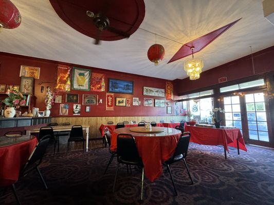 PINEAPPLE RESTAURANT - Updated August 2025 - 52 Photos & 104 Reviews ...