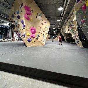 D.C. BOULDERING PROJECT - 26 Photos & 12 Reviews - 1611 Eckington Pl NE ...