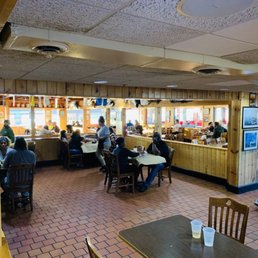 MIKE’S BAR & CRAB HOUSE - Updated August 2024 - 1184 Photos & 1148 ...