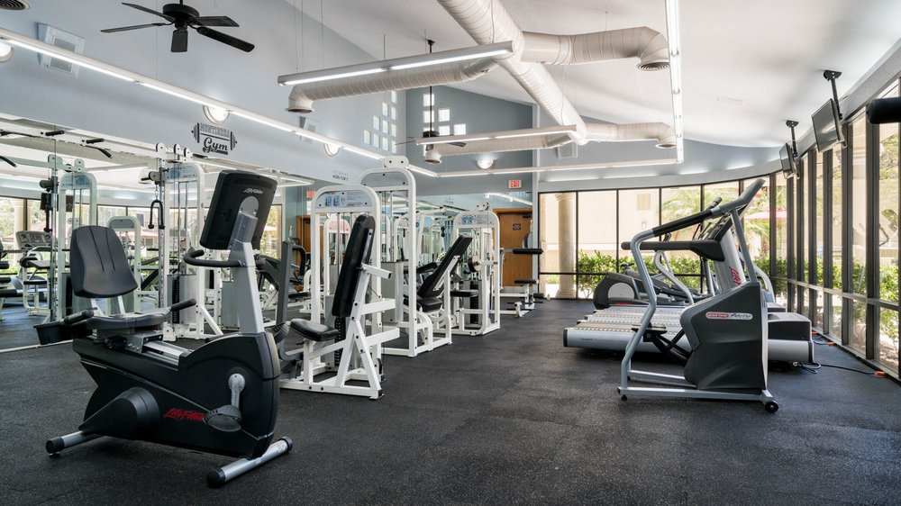 MONTIERRA APARTMENTS - 65 Photos & 66 Reviews - Apartments - 9904 Kika ...