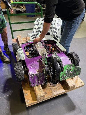 BATTLEBOTS - Updated December 2024 - 115 Photos & 39 Reviews - 4165 ...