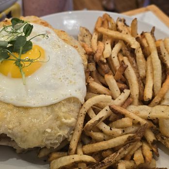 PHILIPPE FRENCH BISTRO - Updated July 2025 - 124 Photos & 140 Reviews ...