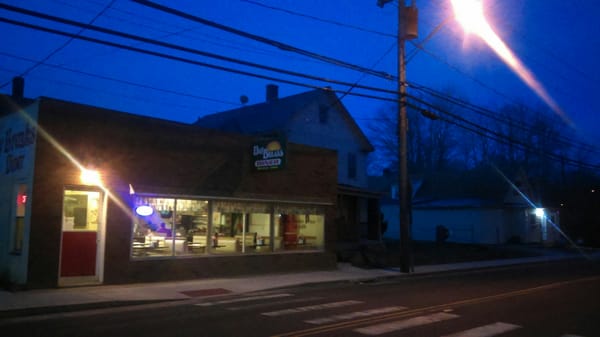 DAYBREAKS DINER - Updated October 2025 - 14 Photos & 49 Reviews - 43 ...