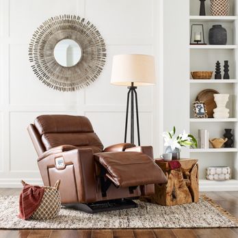 GARDNER OUTLET FURNITURE Updated February 2025 17 Photos 10 Reviews 106 Commercial Rd Leominster Massachusetts Furniture Stores Phone Number Yelp
