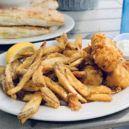 LAKE INN - Updated September 2025 - 115 Photos & 175 Reviews - 3711 ...