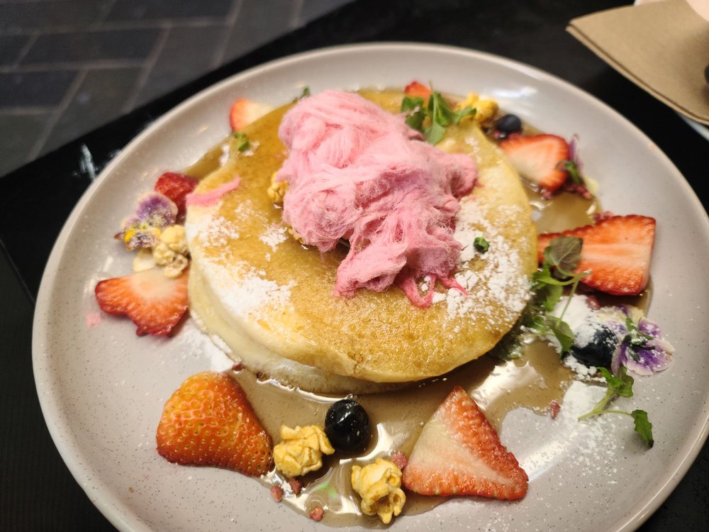 CAFE ISSUS - Updated October 2025 - 55 Photos & 21 Reviews - 8-10 ...