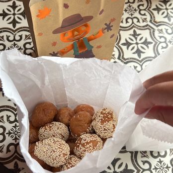 SESAME DONUTS - Updated September 2024 - 120 Photos & 95 Reviews - 3231 ...