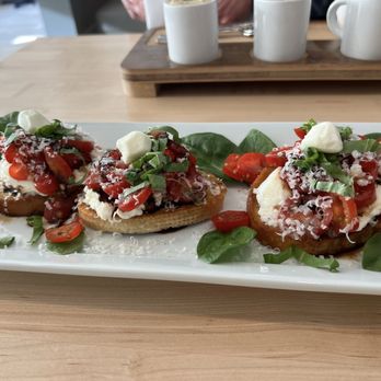 ALASKA CHOPPED & CHOWDERED - Updated June 2024 - 66 Photos & 44 Reviews ...