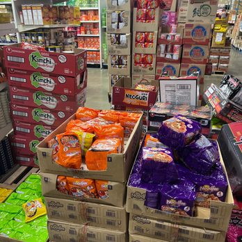 DK MARKET - Updated November 2025 - 239 Photos & 153 Reviews - 720 Lind ...