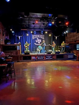 THE WATERING HOLE SALOON - Updated March 2025 - 27 Photos & 29 Reviews - 1390 McQueeney Rd, New ...