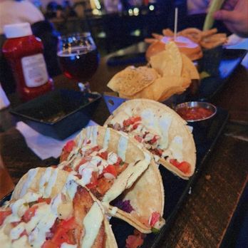 TAP ROOM - Updated October 2025 - 82 Photos & 94 Reviews - 47-51 North ...