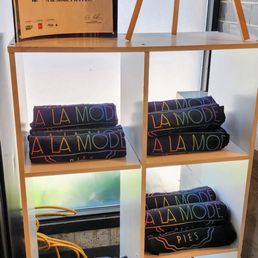 A LA MODE PIES WEST SEATTLE - Updated December 2025 - 415 Photos & 334 ...