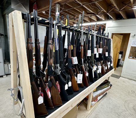 HUNT’S MID OHIO ARMORY - Updated January 2026 - 18 Photos - 176 S Main ...