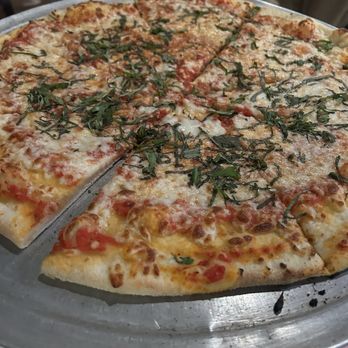 PENGUIN PIZZA - Updated December 2025 - 195 Photos & 625 Reviews - 735 ...