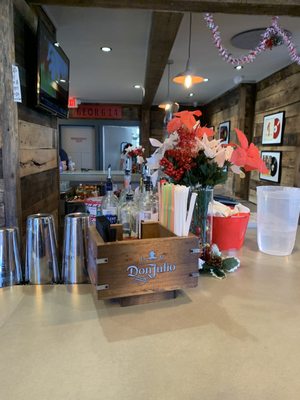 THE LOCAL 706 - Updated December 2024 - 44 Photos & 47 Reviews - 1676 S ...