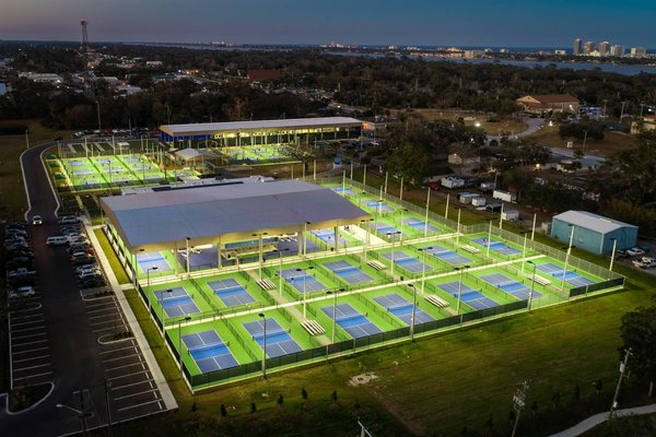 PICTONA AT HOLLY HILL - Updated December 2025 - 15 Photos - 1060 ...