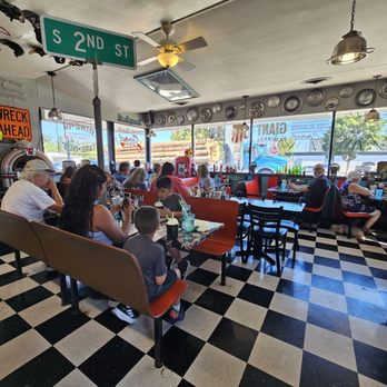 ADDI’S DINER - Updated November 2025 - 406 Photos & 467 Reviews - 207 S ...