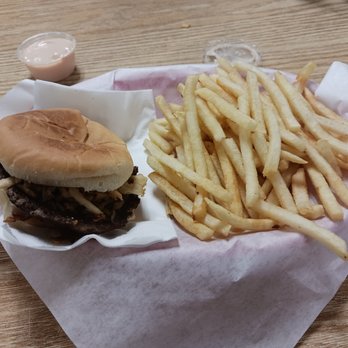 DAMBURGER - 77 Photos & 160 Reviews - 1320 Placer St, Redding ...