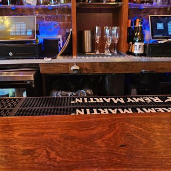 333 LOUNGE - Updated October 2025 - 215 Photos & 179 Reviews - 333 ...