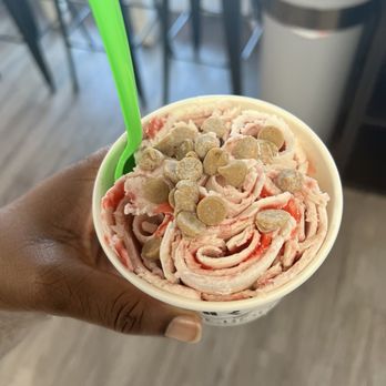 ROLLIE ROLLS ICE CREAM - Updated August 2024 - 239 Photos & 109 Reviews ...
