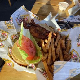 CRABCAKE FACTORY BAYSIDE - Updated July 2025 - 338 Photos & 270 Reviews ...