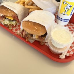 VOLCANO BURGERS - Updated May 2025 - 562 Photos & 981 Reviews - 3652 ...