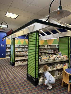 CLINTON MACOMB PUBLIC LIBRARY - Updated July 2025 - 54 Photos & 25 ...