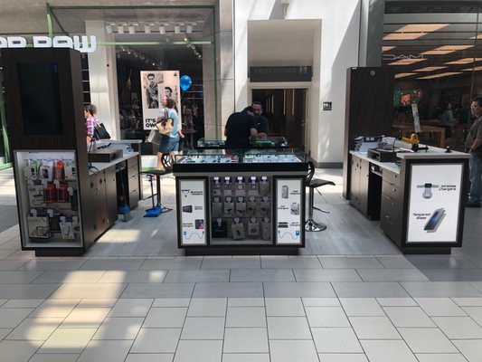 TALK N’ FIX - Updated October 2025 - 24 Photos & 109 Reviews - 1689 ...