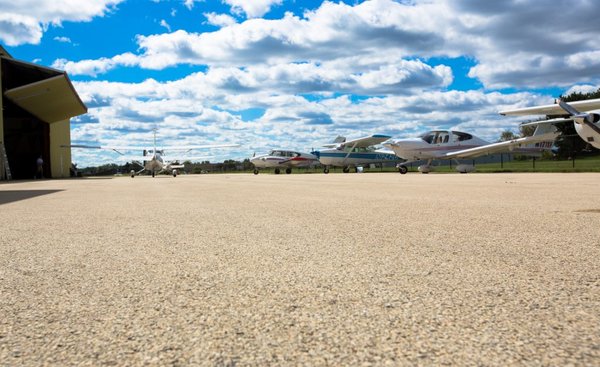 ILLINOIS AVIATION ACADEMY - Updated November 2025 - 31 Photos & 10 ...