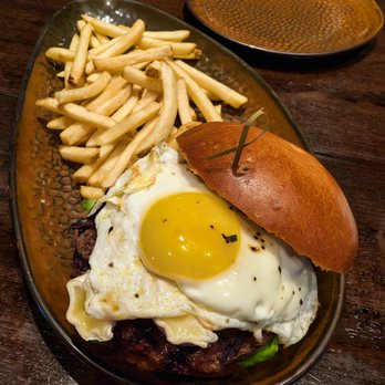 THE TOOTHSOME CHOCOLATE EMPORIUM AND SAVORY FEAST KITCHEN - Updated ...