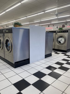 MAIN STREET LAUNDRY - Updated December 2025 - 13 Photos & 29 Reviews ...