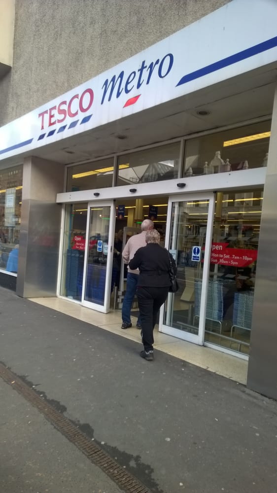 TESCO METRO - Updated April 2024 - 122-124 S Street, Perth, United ...