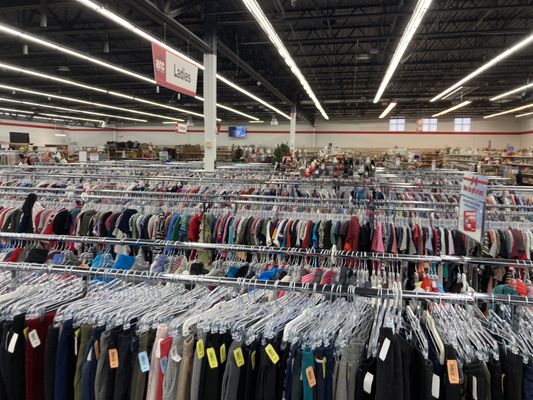 ARC THRIFT STORE & DONATION CENTER - Updated December 2025 - 250 Photos ...