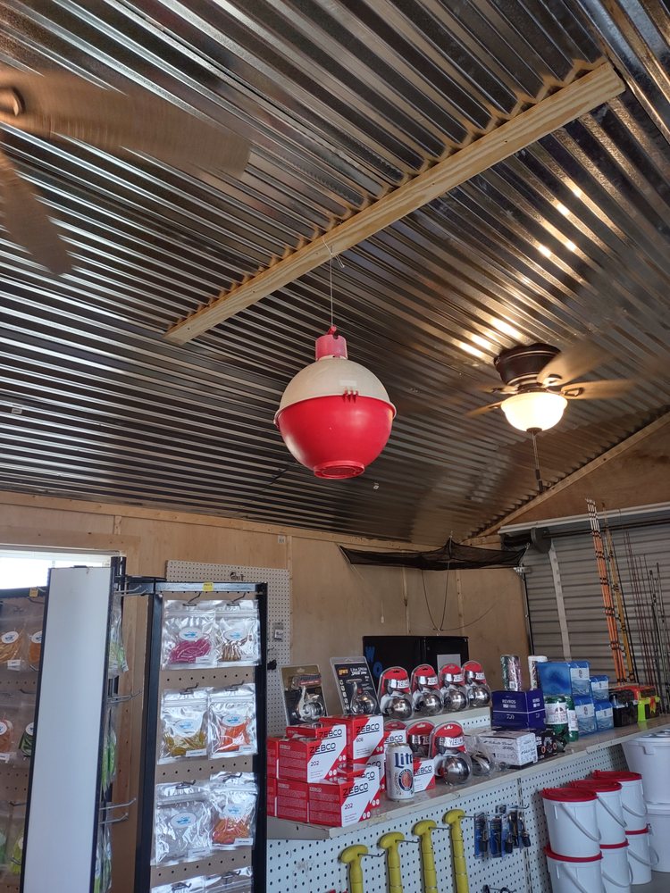 BOBBER’S FISH AND TACKLE - Updated April 2025 - 110 S Lakeway Rd, Hasse ...